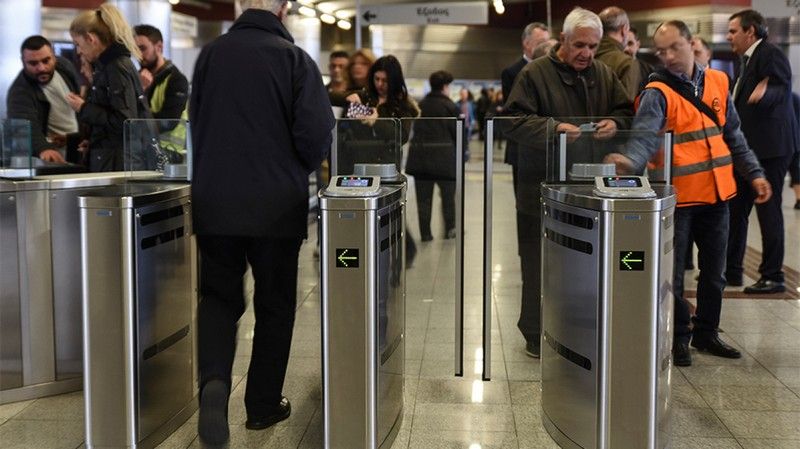ΟΑΣΑ: Με τραπεζική κάρτα οι επιβιβάσεις σε μετρό, τραμ και λεωφορεία ...