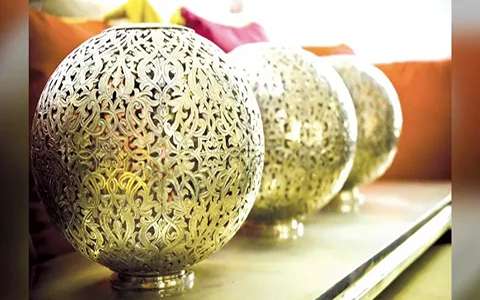Decorative Handicraft with Complete Explanations and Familiarization - Arad Branding