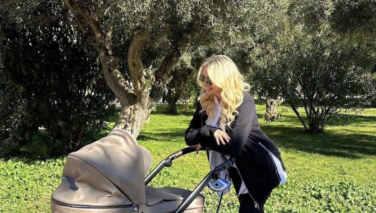 Κωνσταντίνα Σπυροπούλου :Δείχνει πρώτη φορά τον γιο της