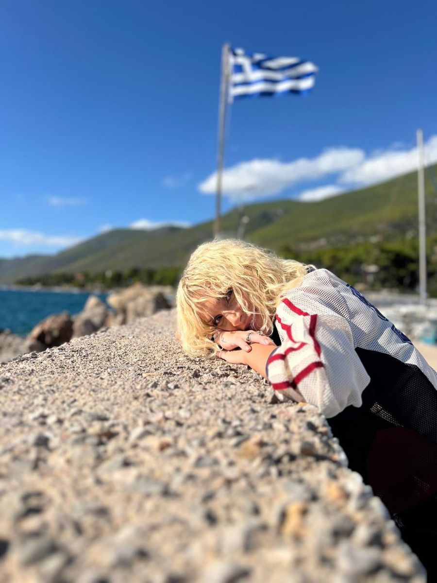 Ελεωνόρα Ζουγανέλη: «Η σχέση μου με τη ζυγαριά είναι αηδιαστική»