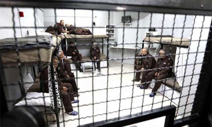 Quds News Network - 50 Palestinian prisoners start open-ended hunger ...