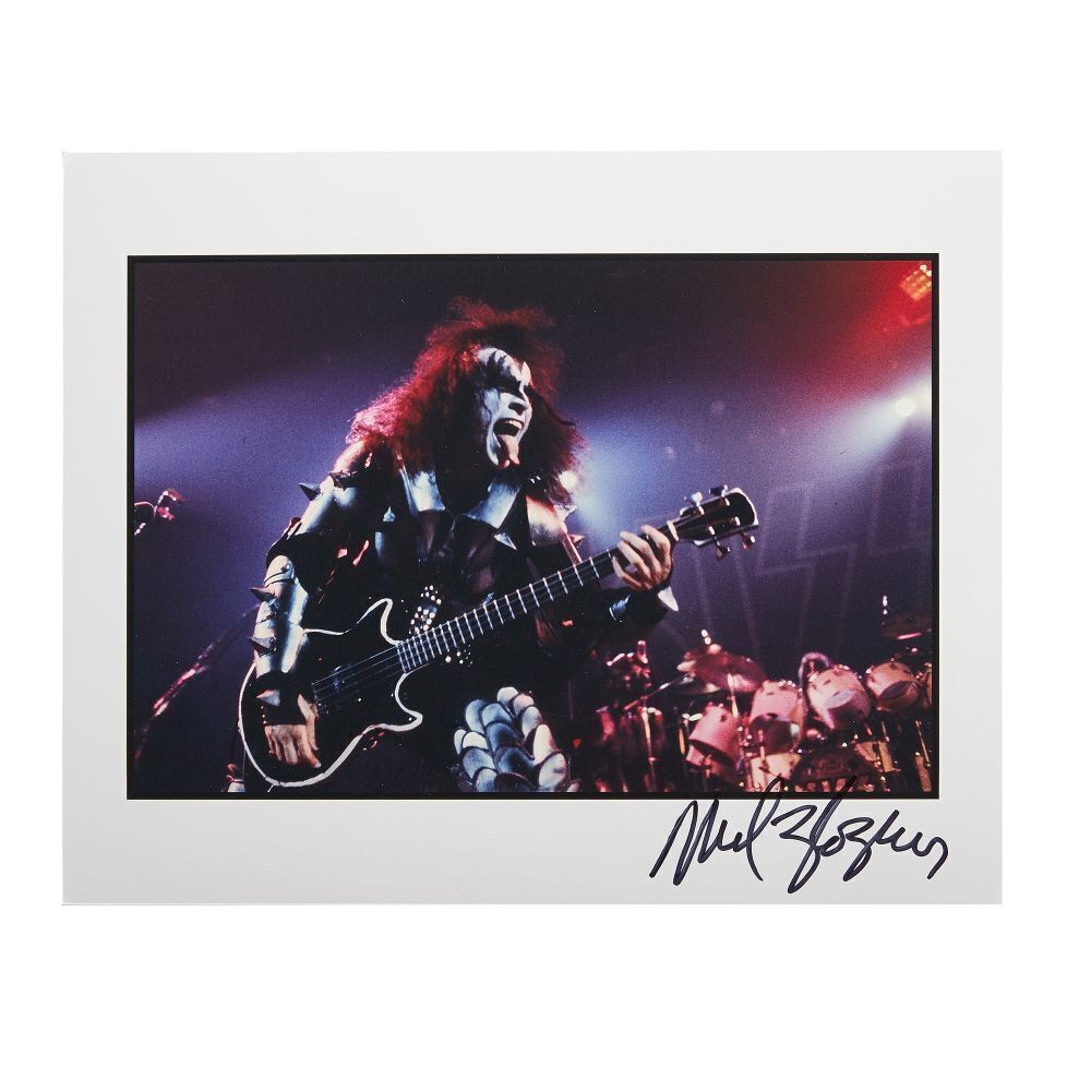KISS: GENE SIMMONS NFT PLUS (WITH PHOTOGRAPH SIGNED BY ZLOZ)