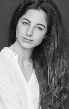 Taryn is an Actor & Model from Cape Town - Mixfame.com