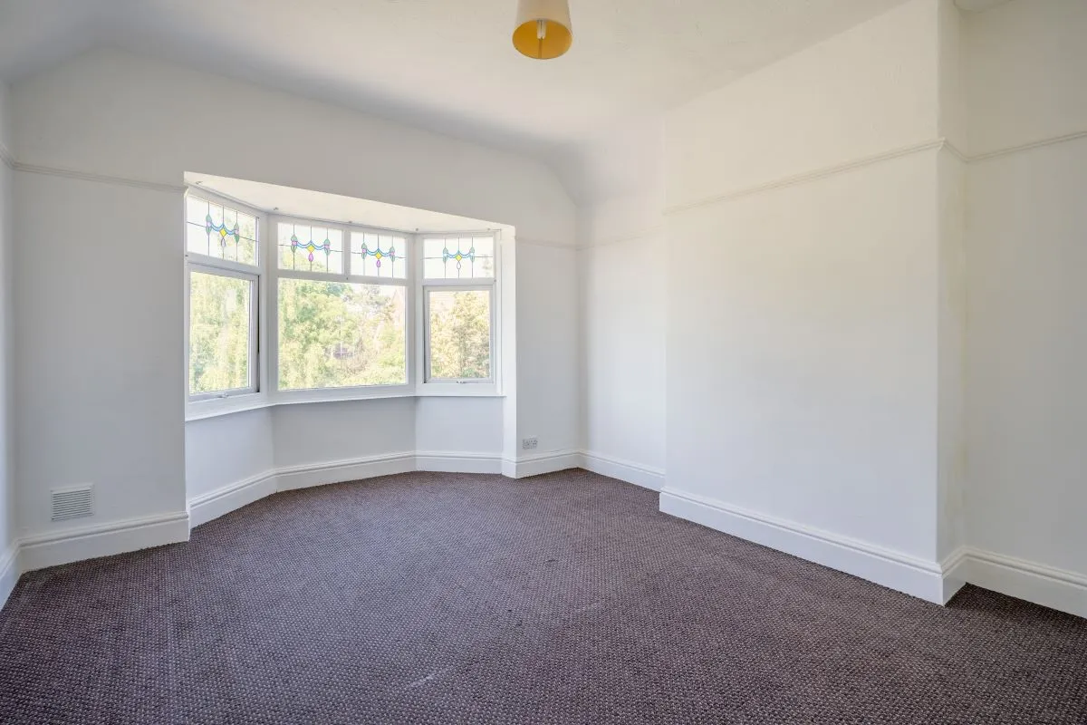 Colwyn Bay, Clwyd, LL29 8PW - Online Auctions