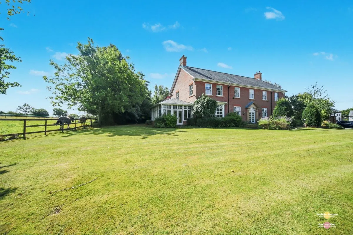 Hurst House, Firs Lane, Appleton, Warrington, Cheshire, WA4 5LQ