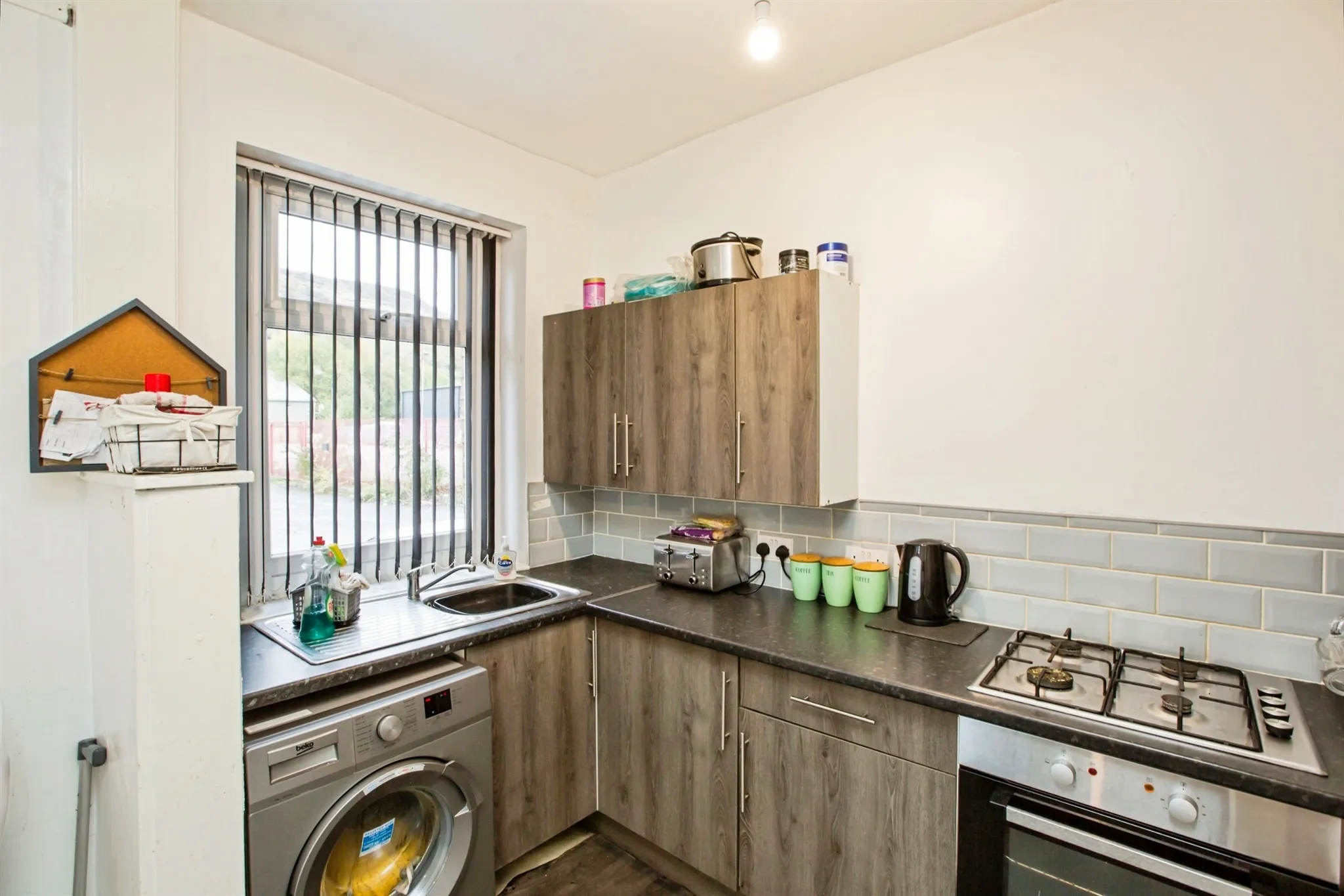 4 bed End of Terrace