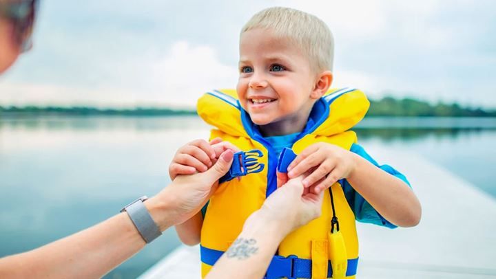 Τι σωσίβιο να επιλέξετε για το παιδί σας ανάλογα με την ηλικία του