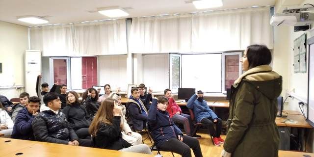 Το 5ο Γυμνάσιο στο πρόγραμμα «Stand-up symphony» | Trikalaola.gr