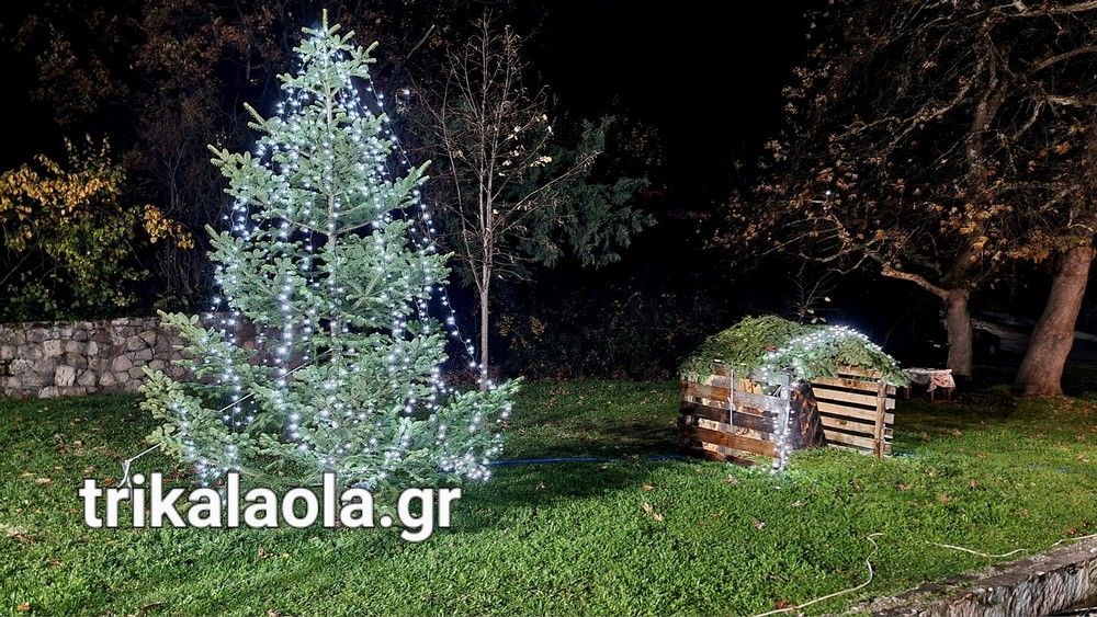 Ανάβουν το δέντρο στη Φωτάδα