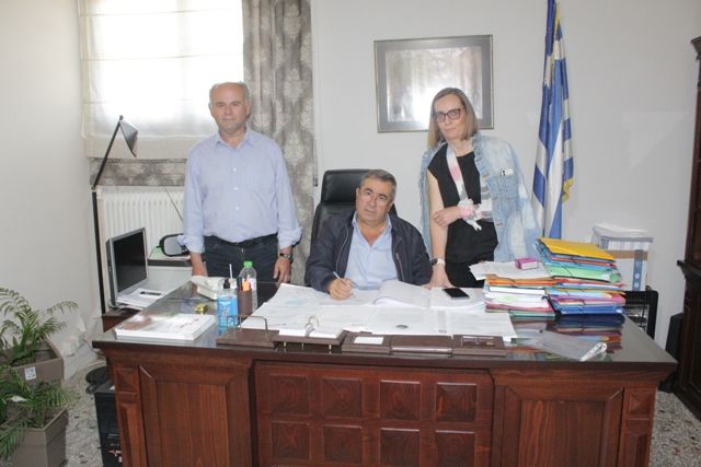 Υπογραφή Σύμβαση Κατασκευής Έργου από τον Δήμαρχο Πύλης
