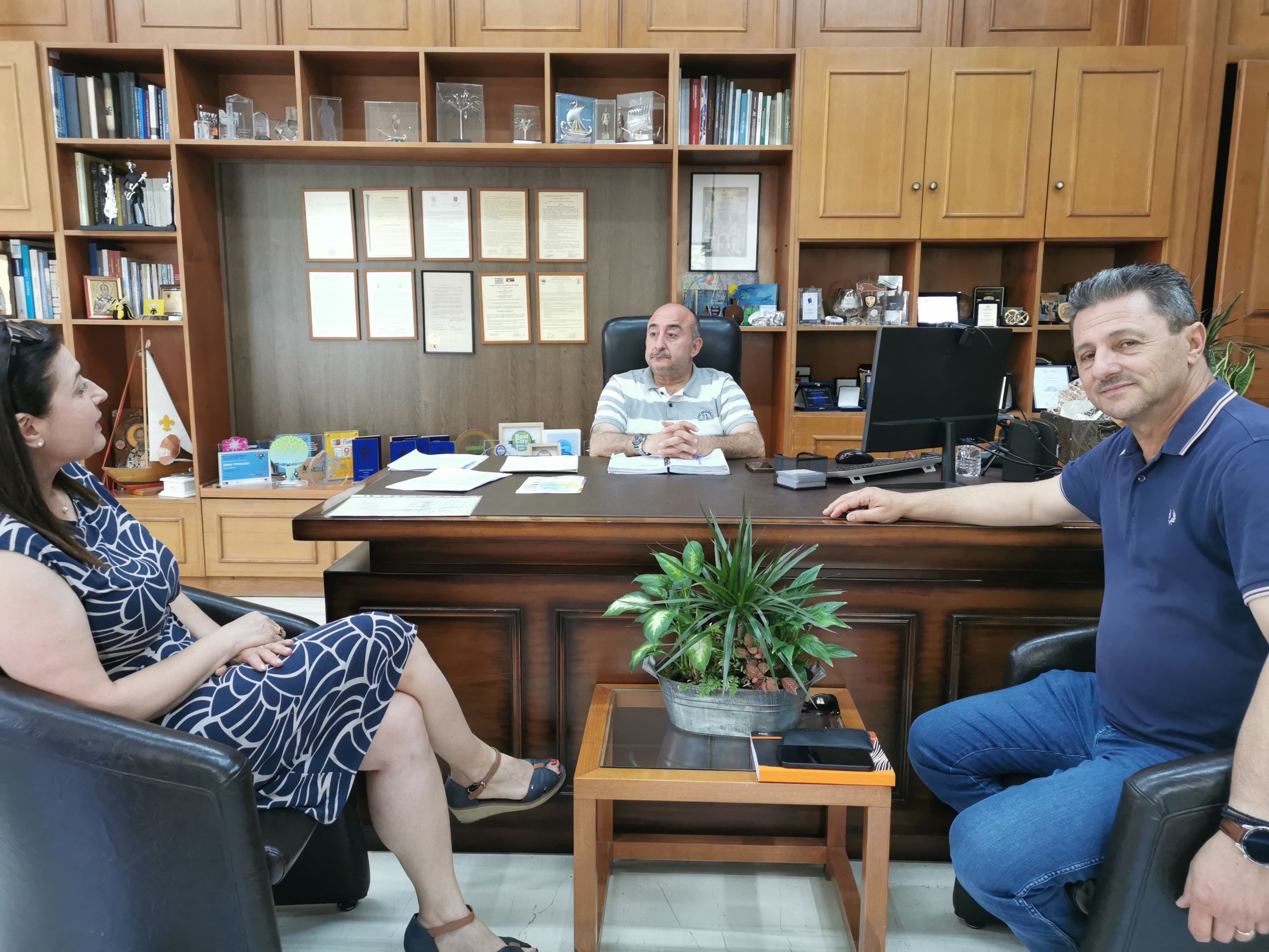 Συζήτηση για τη συνεργασία Δ. Τρικκαίων – τμήματος Διαιτολογίας και ...