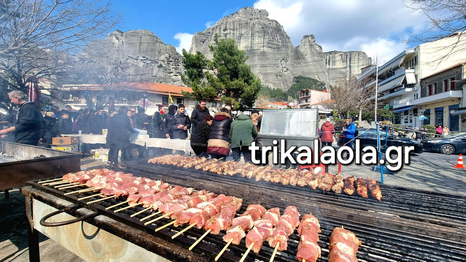 Τσικνοπέμπτη απόλαυσης στην Καλαμπάκα (2 Βίντεο - ΦΩΤΟ)