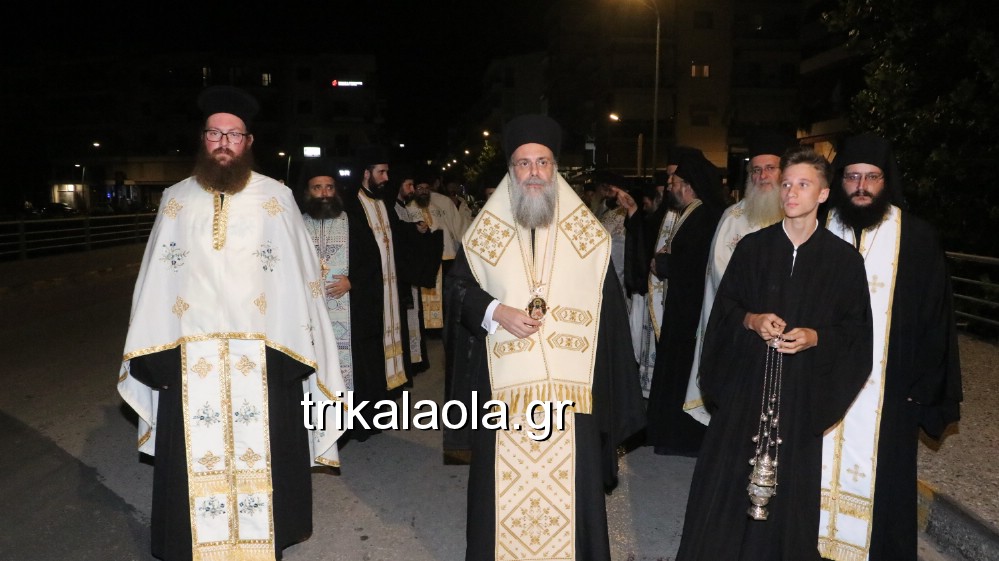 Λιτάνευση της Τιμίας Κάρας του Αγίου Σεραφείμ στο Φανάρι | Trikalaola.gr