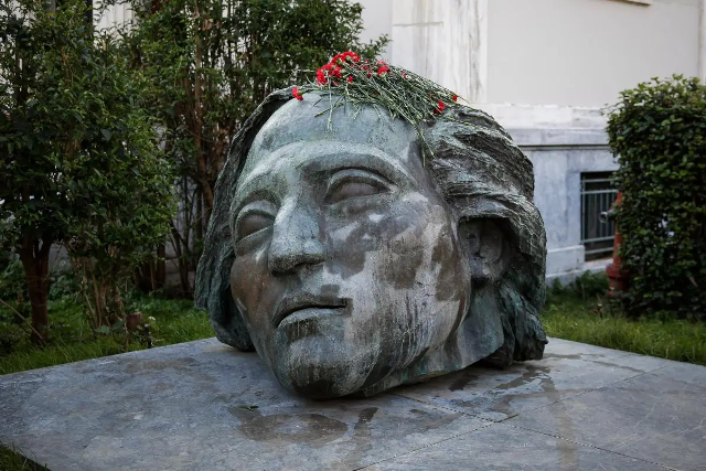 Η ΕΛΜΕΤ για την επέτειο του Πολυτεχνείου | Trikalaola.gr