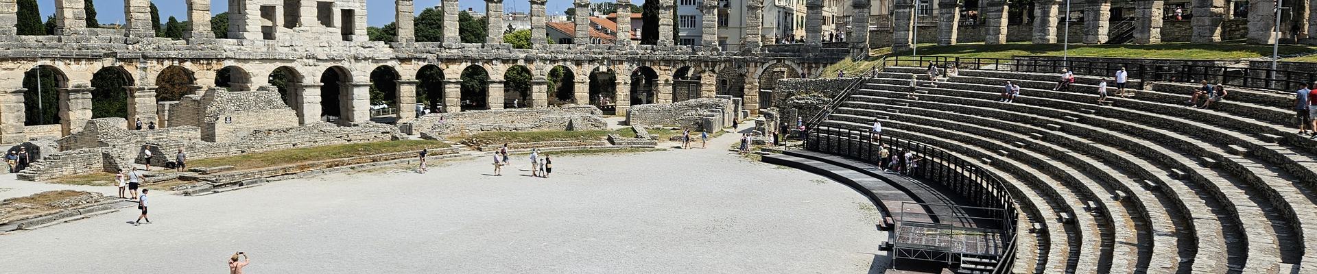 Roman Amphitheatre Pula: Former Unesco Tentative Site Travel Guide