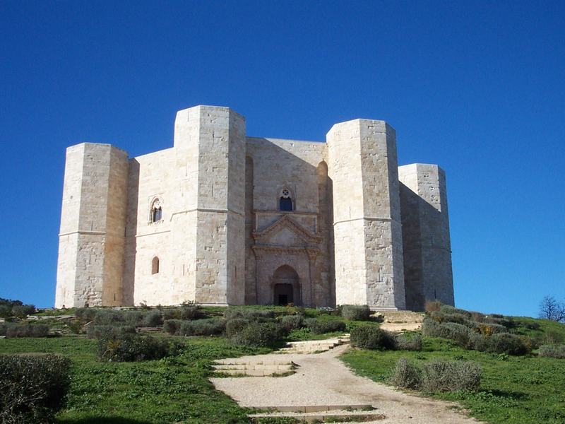 Castel Del Monte: Unesco World Heritage Site Travel Guide
