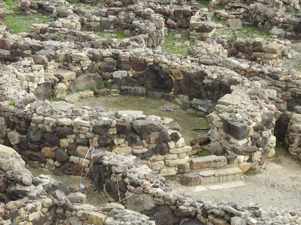 Su Nuraxi Di Barumini: Unesco World Heritage Site Travel Guide